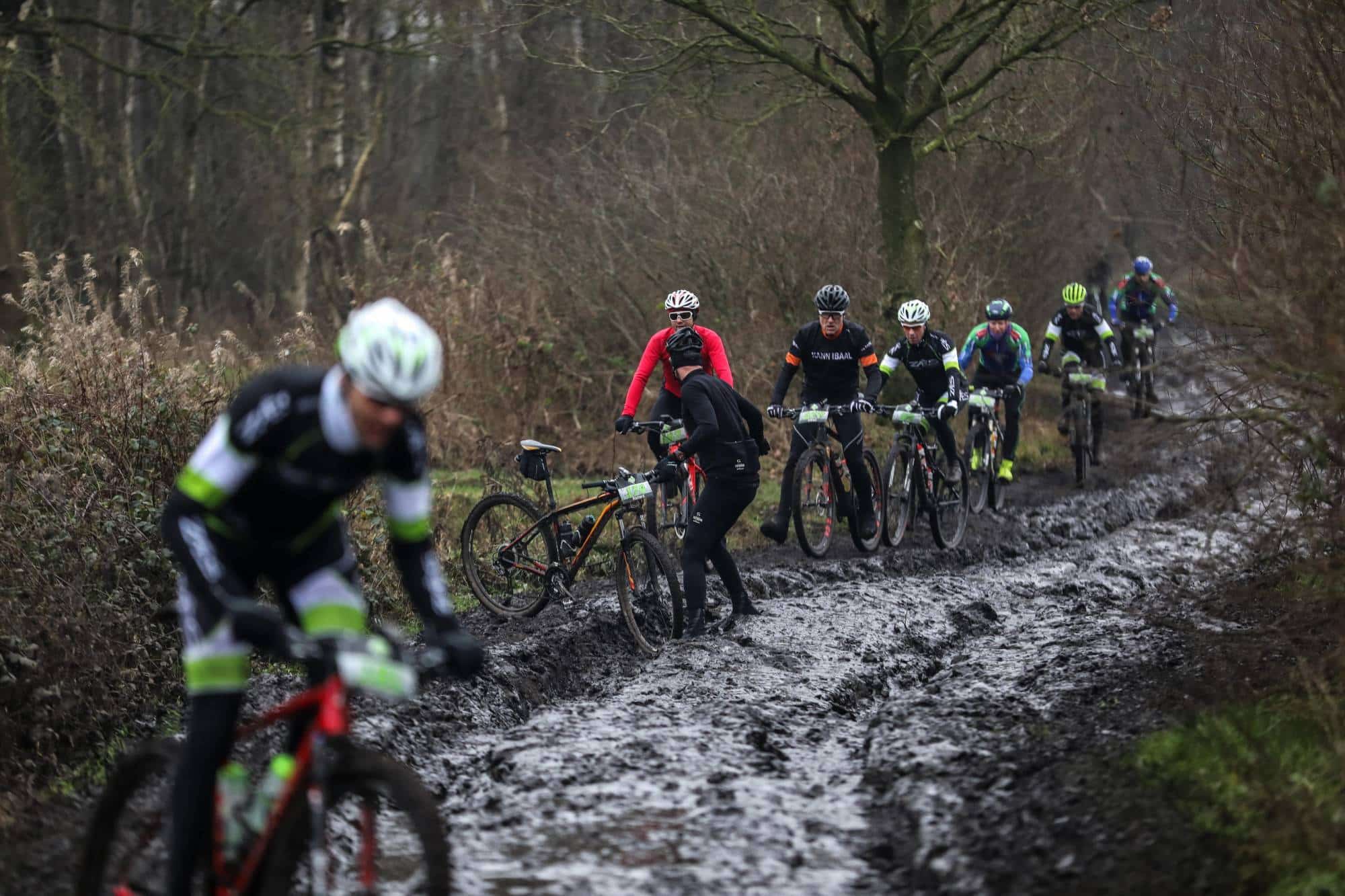Bijna 1100 deelnemers in zware editie Drenthe 200 - Drenthe Op Fietse